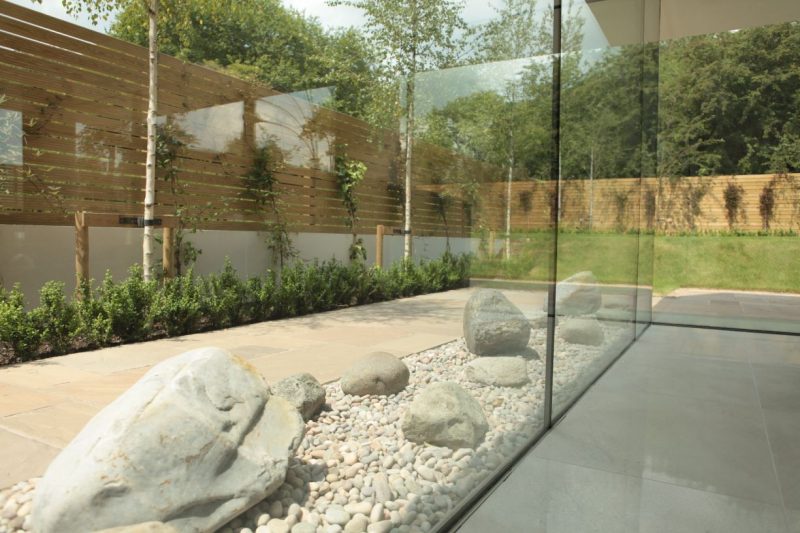 Why Choose Frameless Glass Windows? Expert Guide